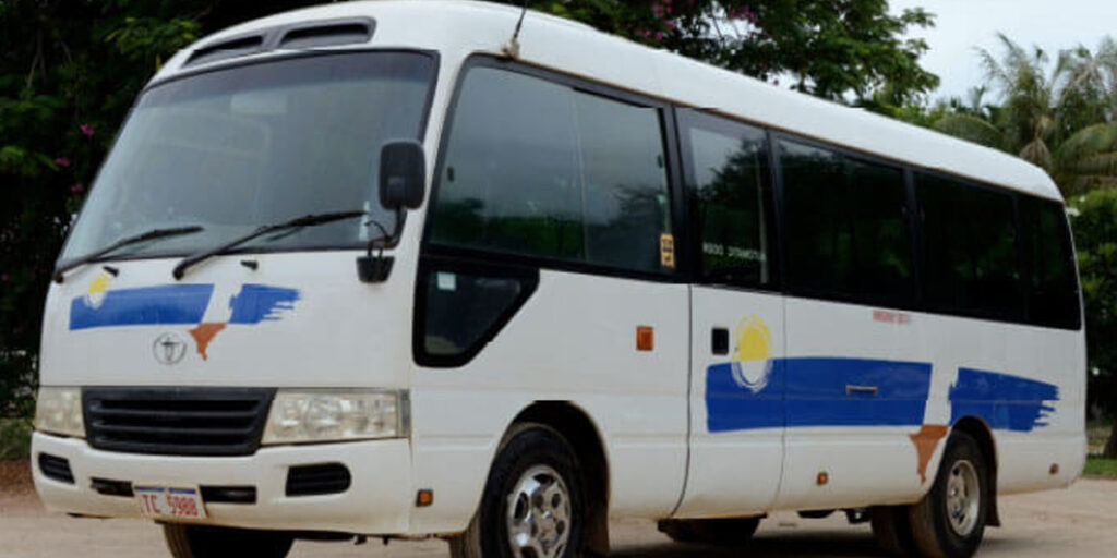 Charter Bus - Broome Explorer Bus